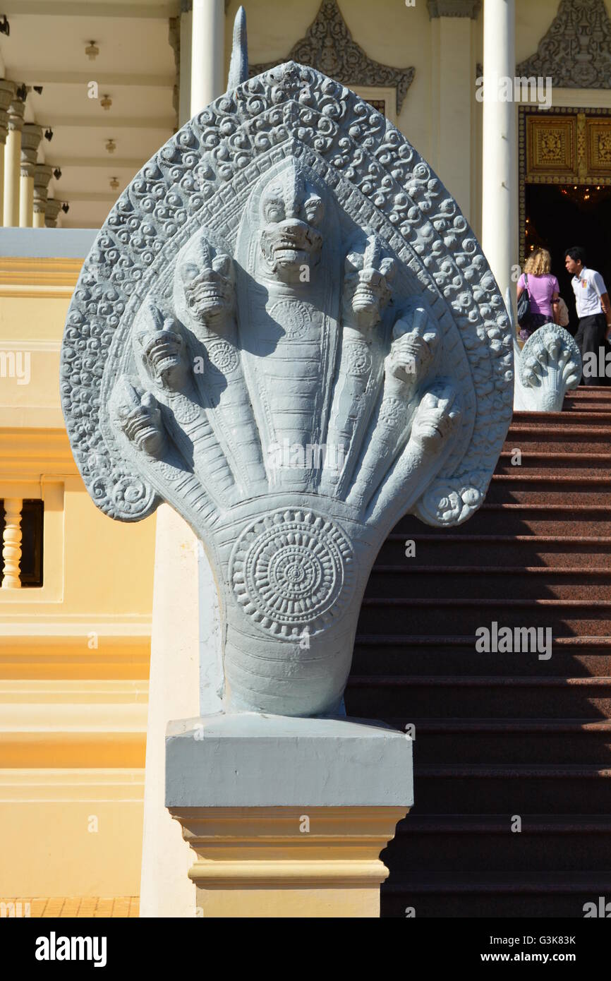 Snake god hi-res stock photography and images - Alamy