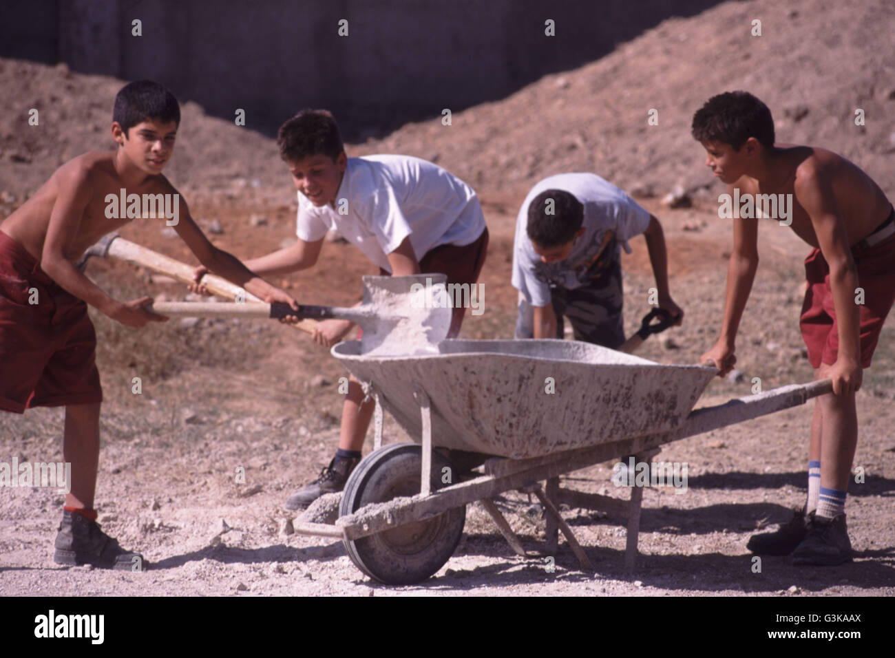 Cuban children used in hard labor Stock Photo - Alamy