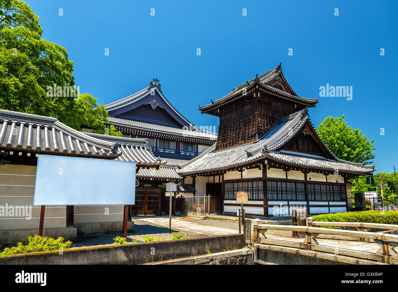 Nishi Hongan-ji, a buddhist temple in Kyoto Stock Photo - Alamy