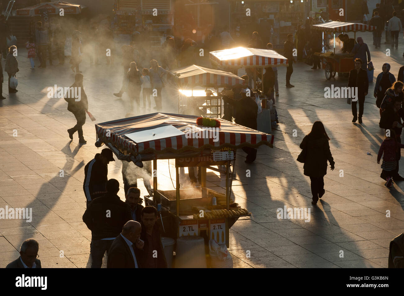 Street Food Vendors Istanbul, Turkey Stock Photo - Alamy