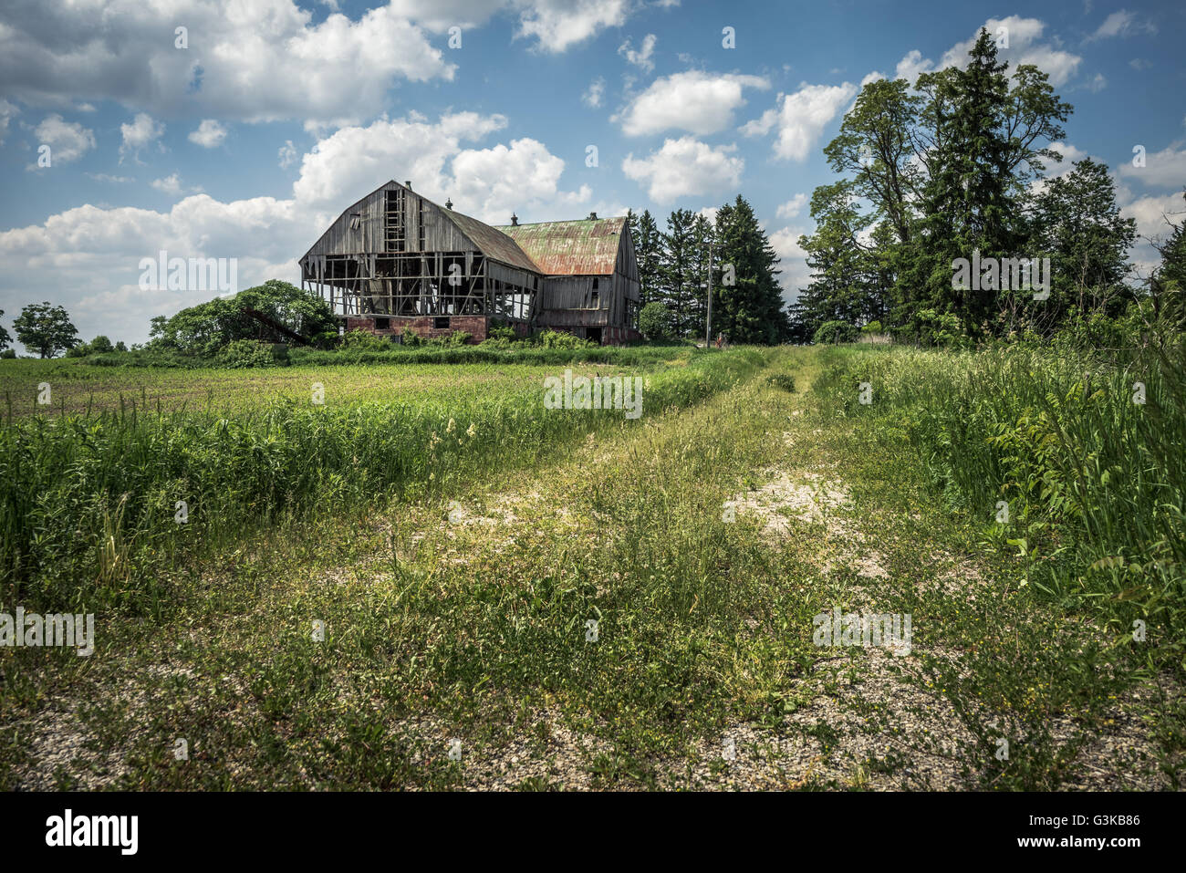 Tall barn hi-res stock photography and images - Alamy