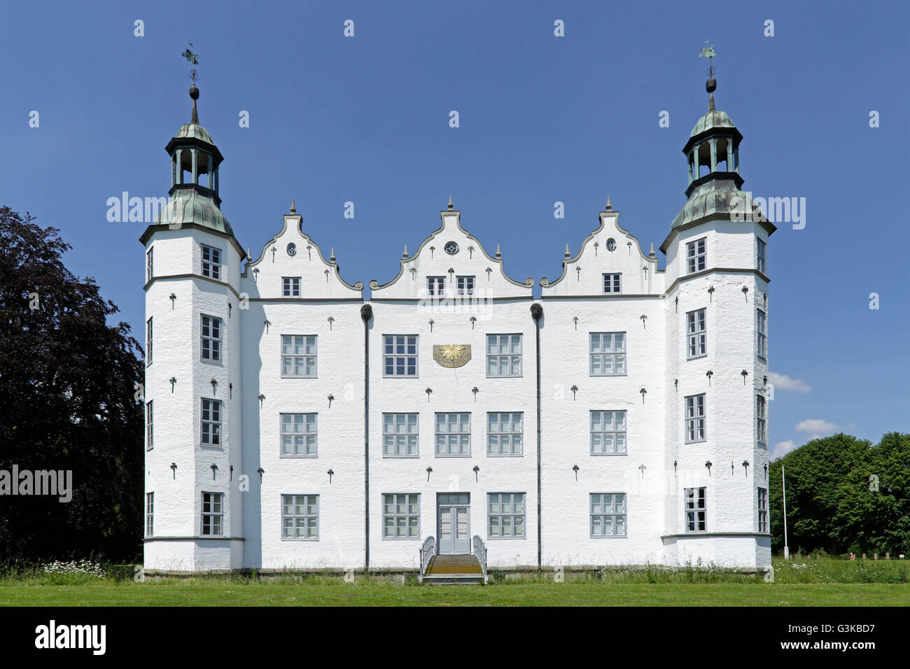 Ahrensburg castle ahrensburg schleswig holstein hi-res stock ...