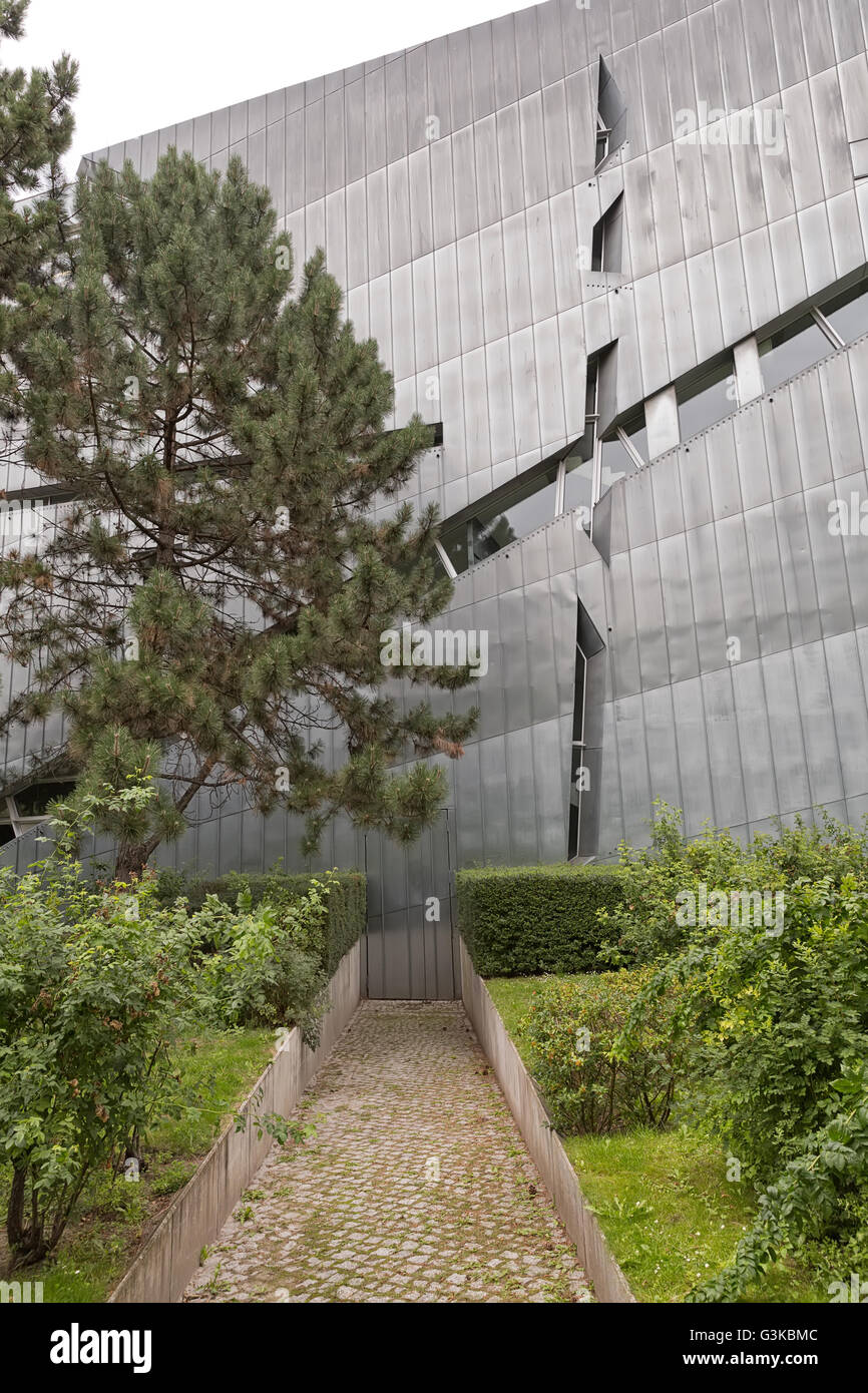 Exterior jewish historical museum hi-res stock photography and images ...