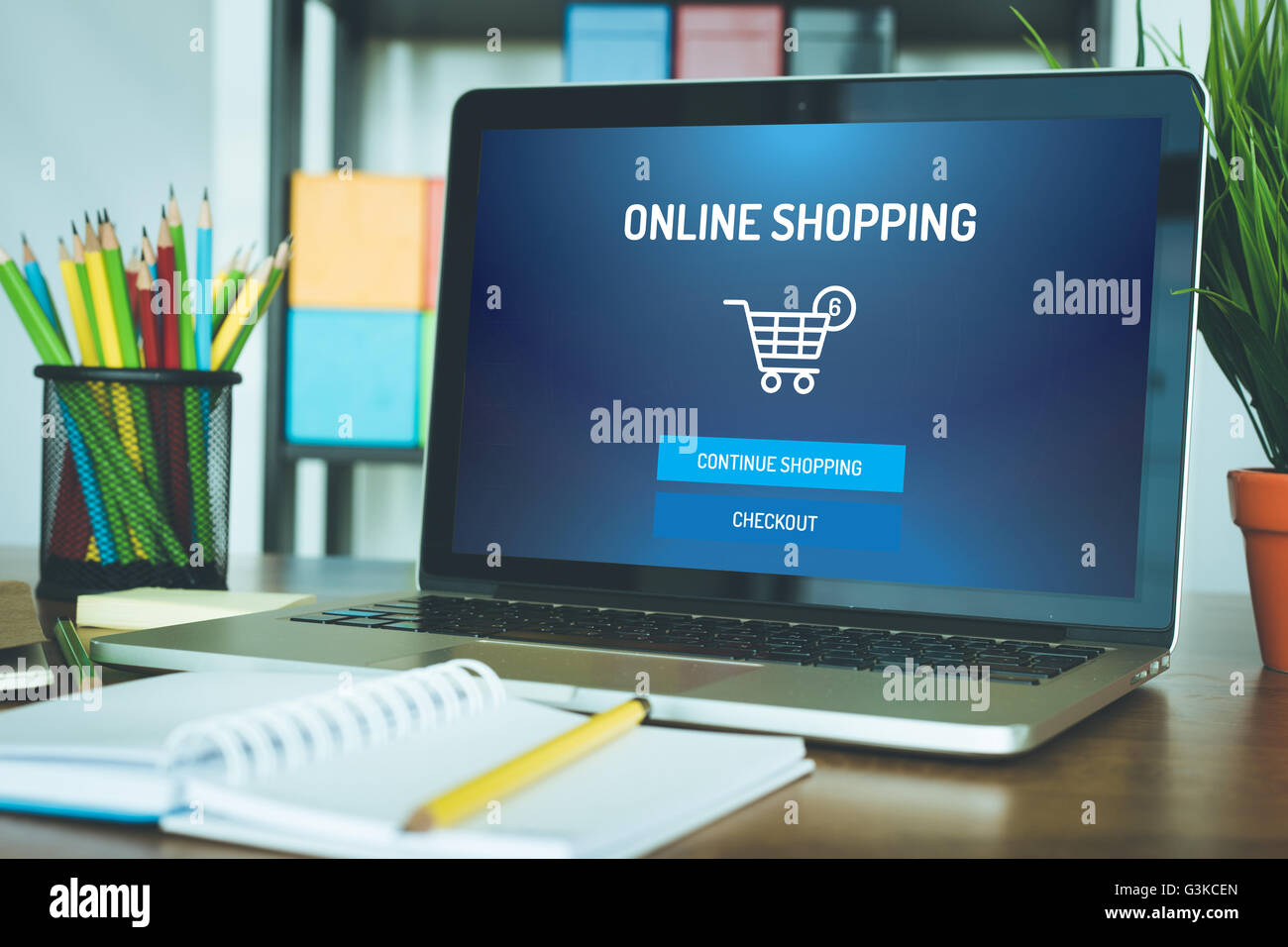 ONLINE SHOPPING E-COMMERCE RETAIL CONCEPT Stock Photo - Alamy