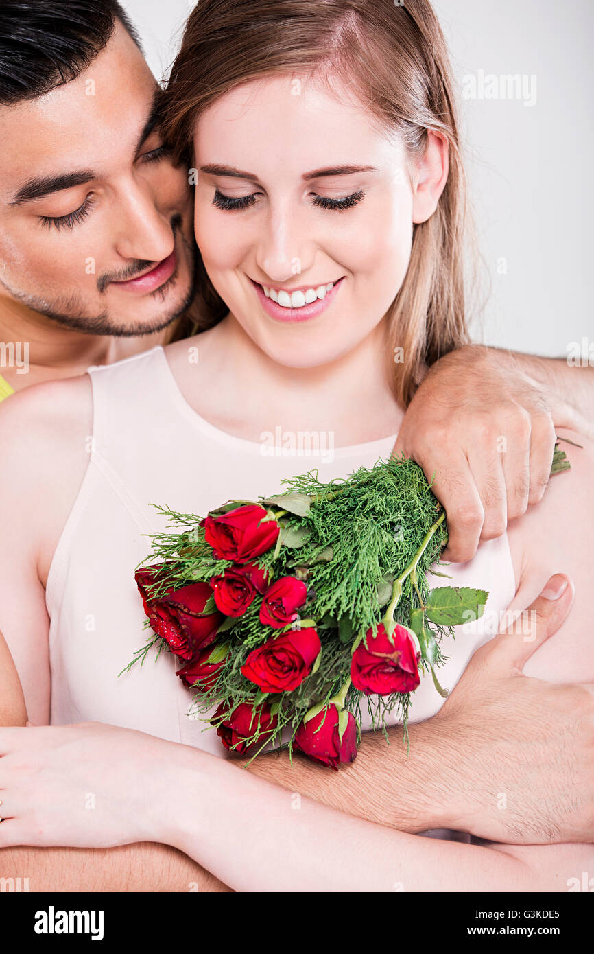 2 Married Couples Foreigner Valentine Day Gift Bouquet rose giving ...