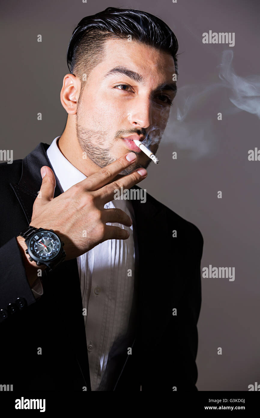 Smoking mens fashion hi-res stock photography and images - Alamy