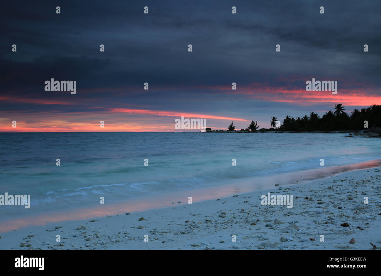 Sunset over ocean, Christmas Island, Kiribati Stock Photo - Alamy