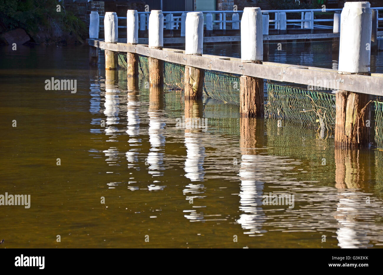 Wharf pylon hi-res stock photography and images - Alamy