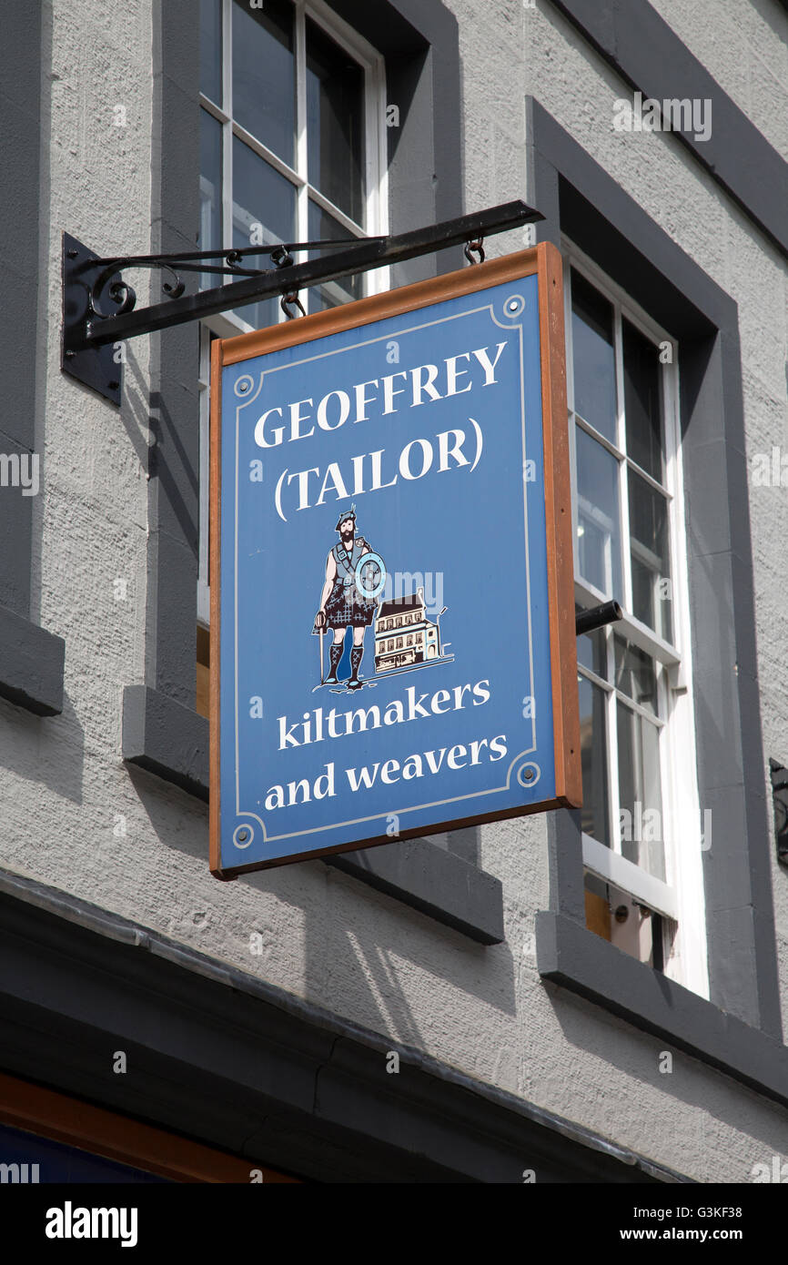 Moubray House Cashmere and Kilt Centre on Royal Mile Street, Edinburgh ...