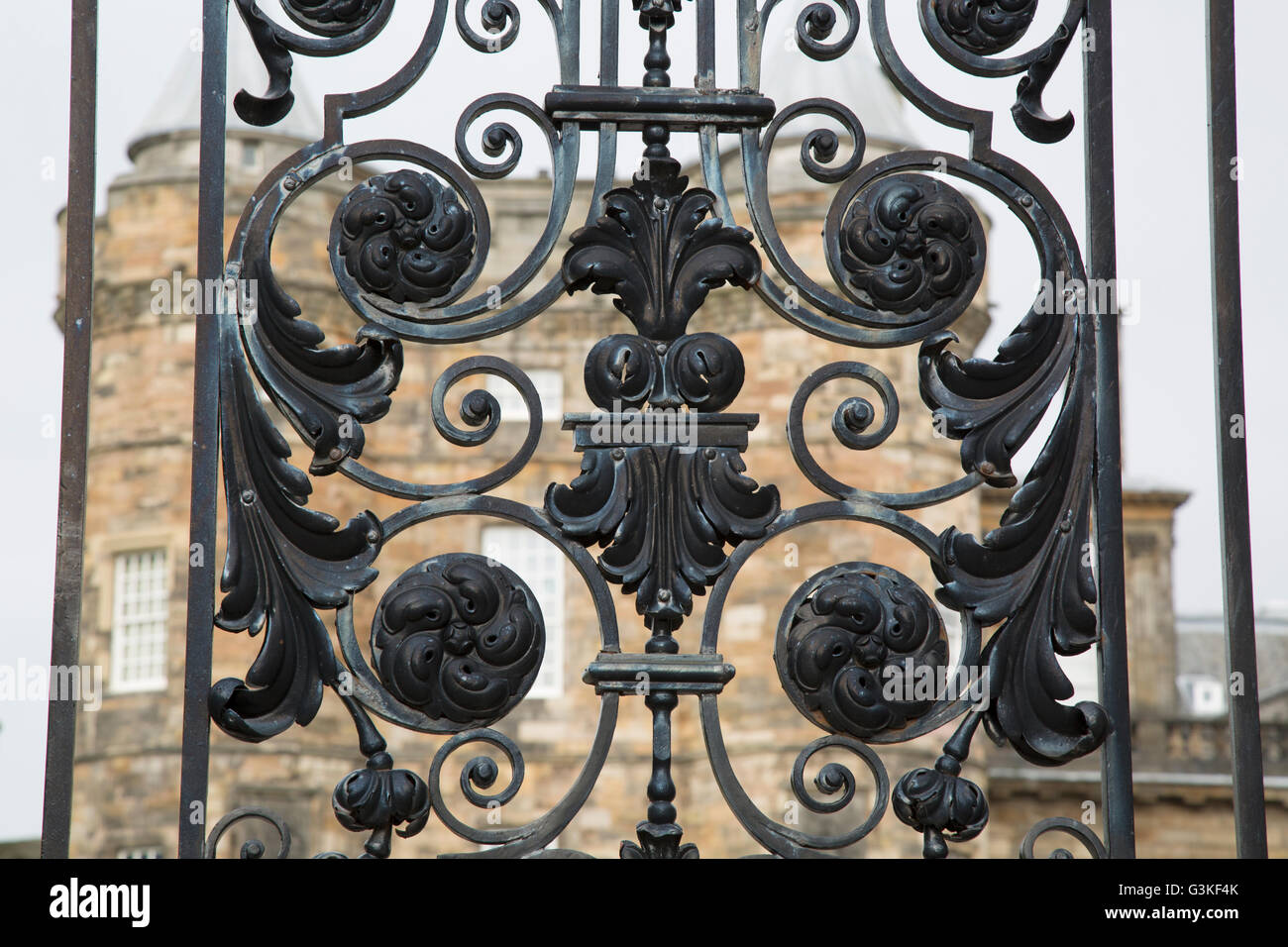 Palace of Holyroodhouse Gate, Edinburgh; Scotland Stock Photo - Alamy