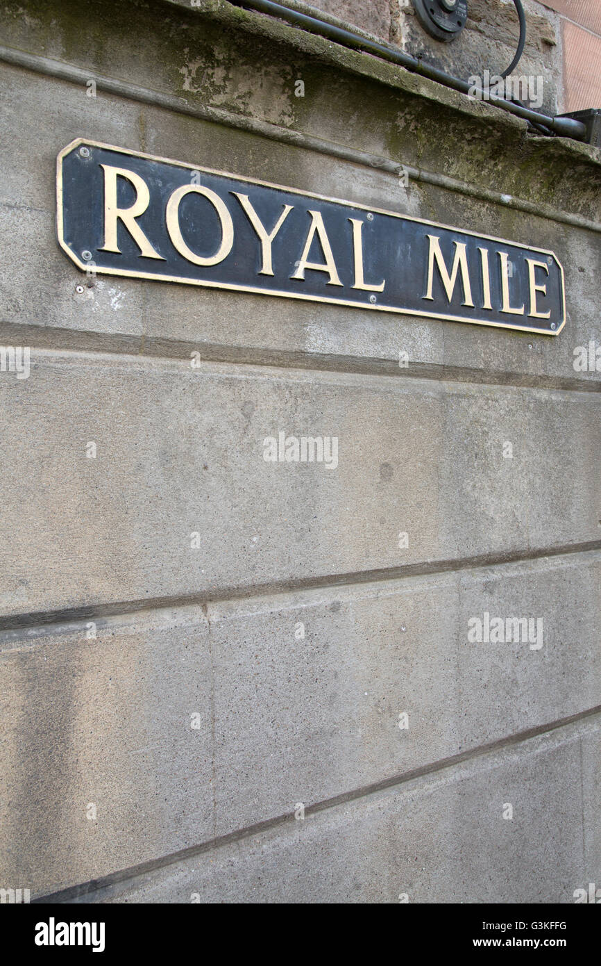 Royal Mile Street Sign, Edinburgh, Scotland Stock Photo - Alamy