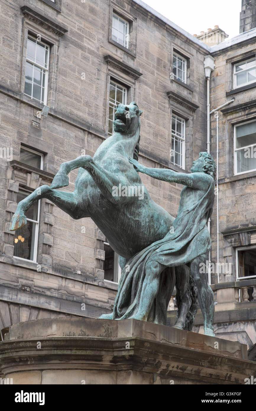 Alexander and Bucephalus Statue by Steell (1883), City Chambers on ...