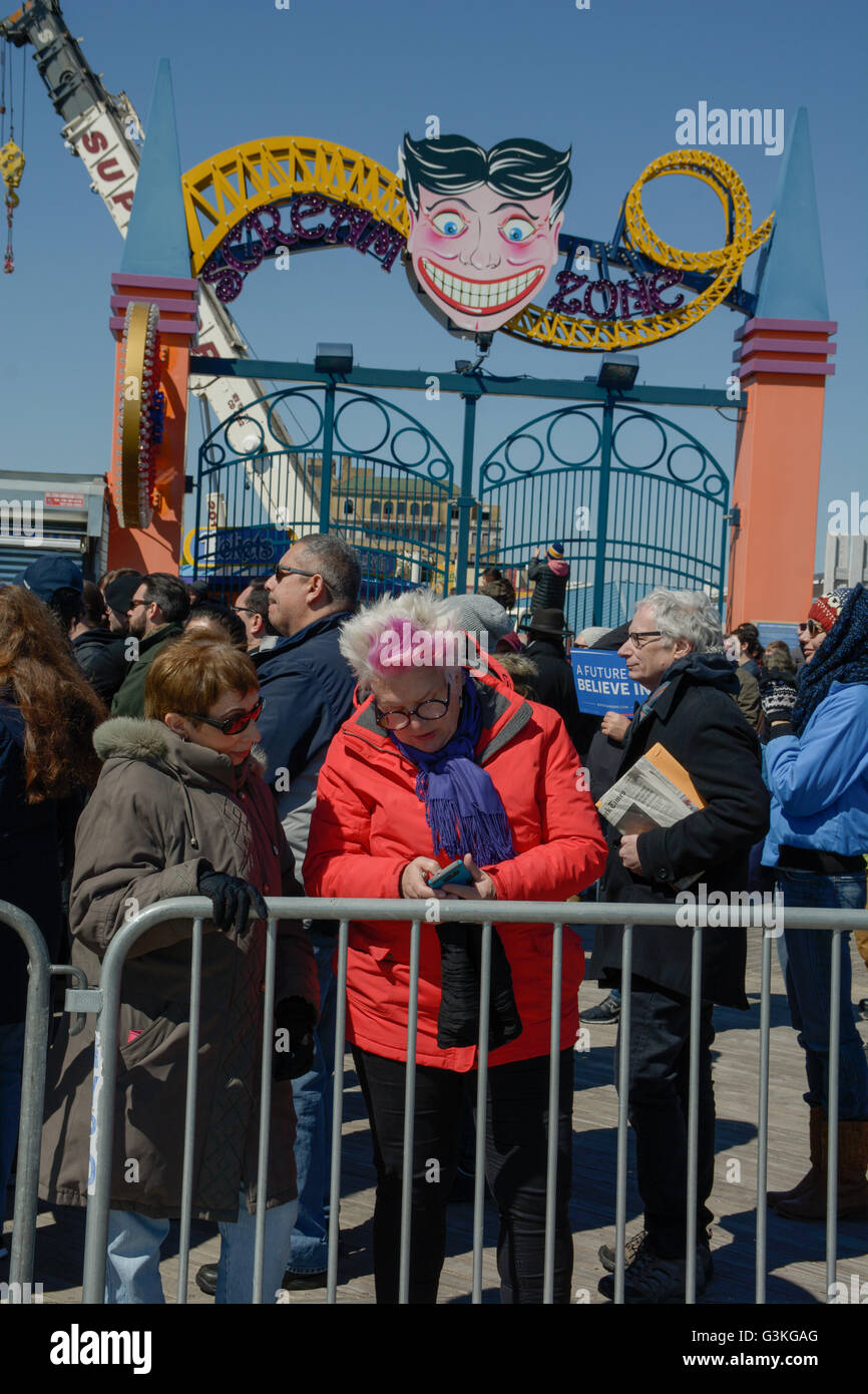 Brooklyn, United States. 10th Apr, 2016. New York City: Supporters at ...