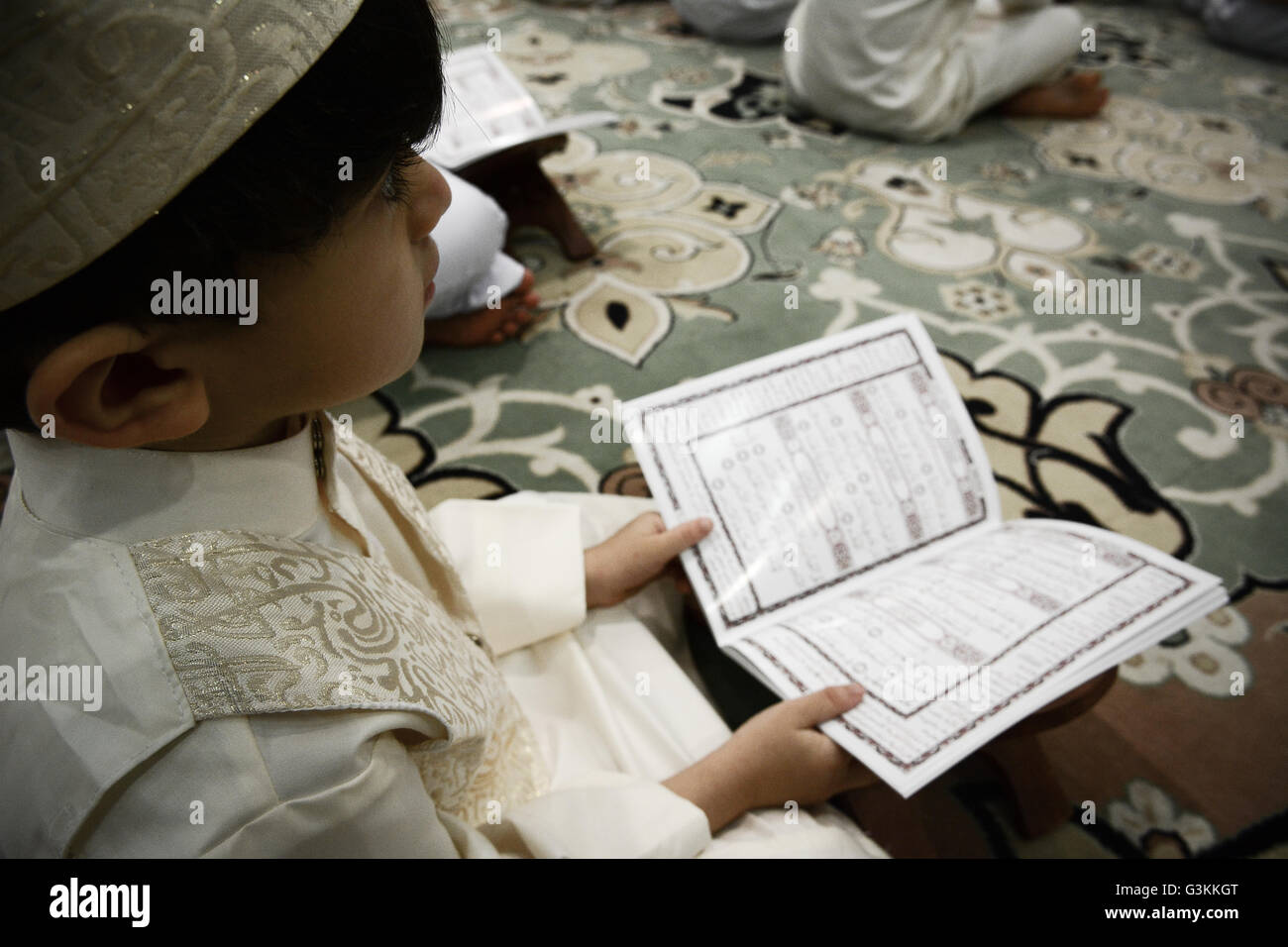 Bahraini boy hi-res stock photography and images - Alamy