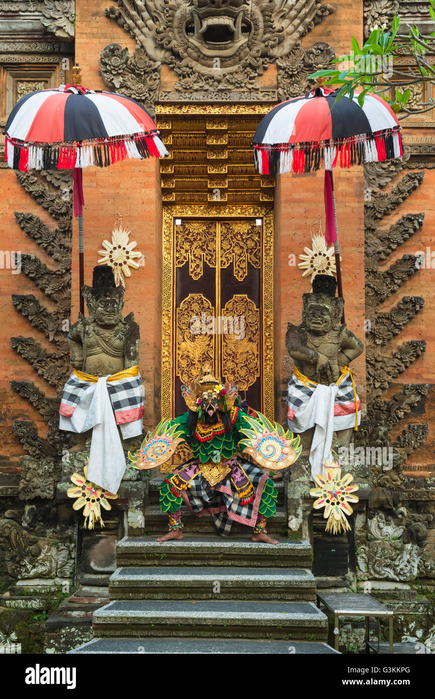 Balinese Kecak dancer, Ubud, Bali, Indonesia Stock Photo - Alamy