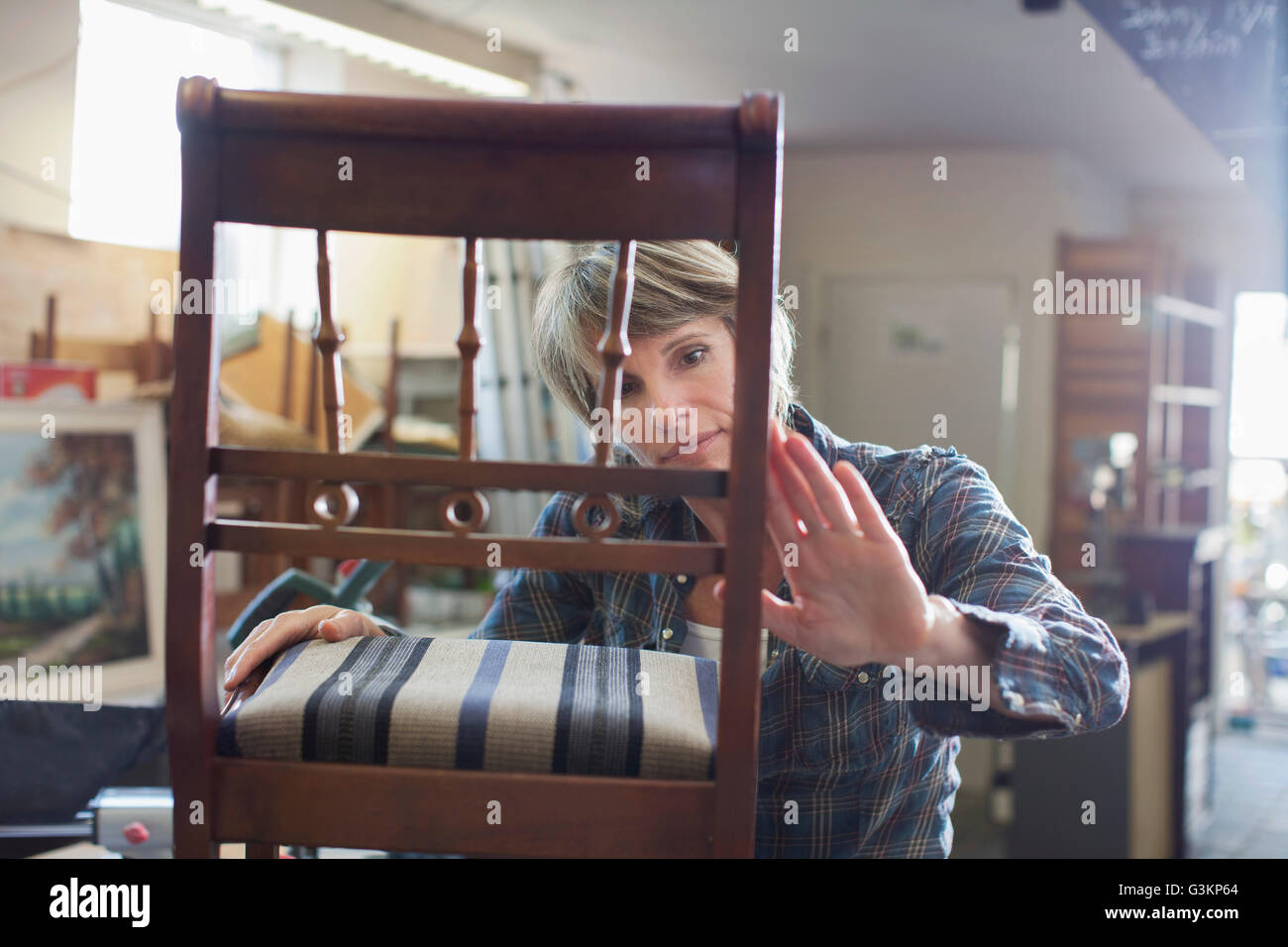 Armless woman hi-res stock photography and images - Alamy