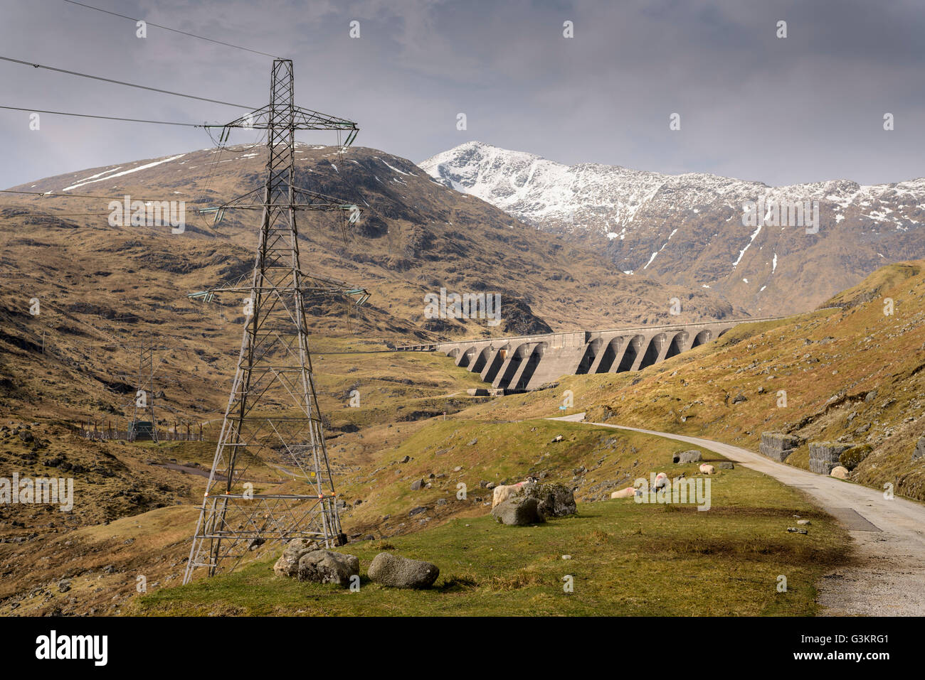 Cruachan hydroelectric power station hi-res stock photography and ...