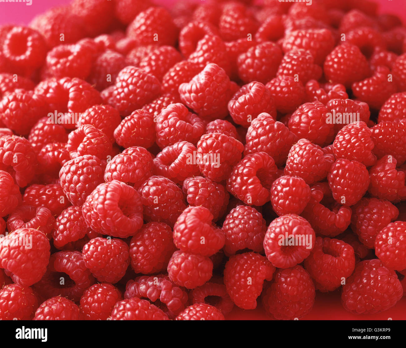Fresh raspberries full frame hi-res stock photography and images - Alamy