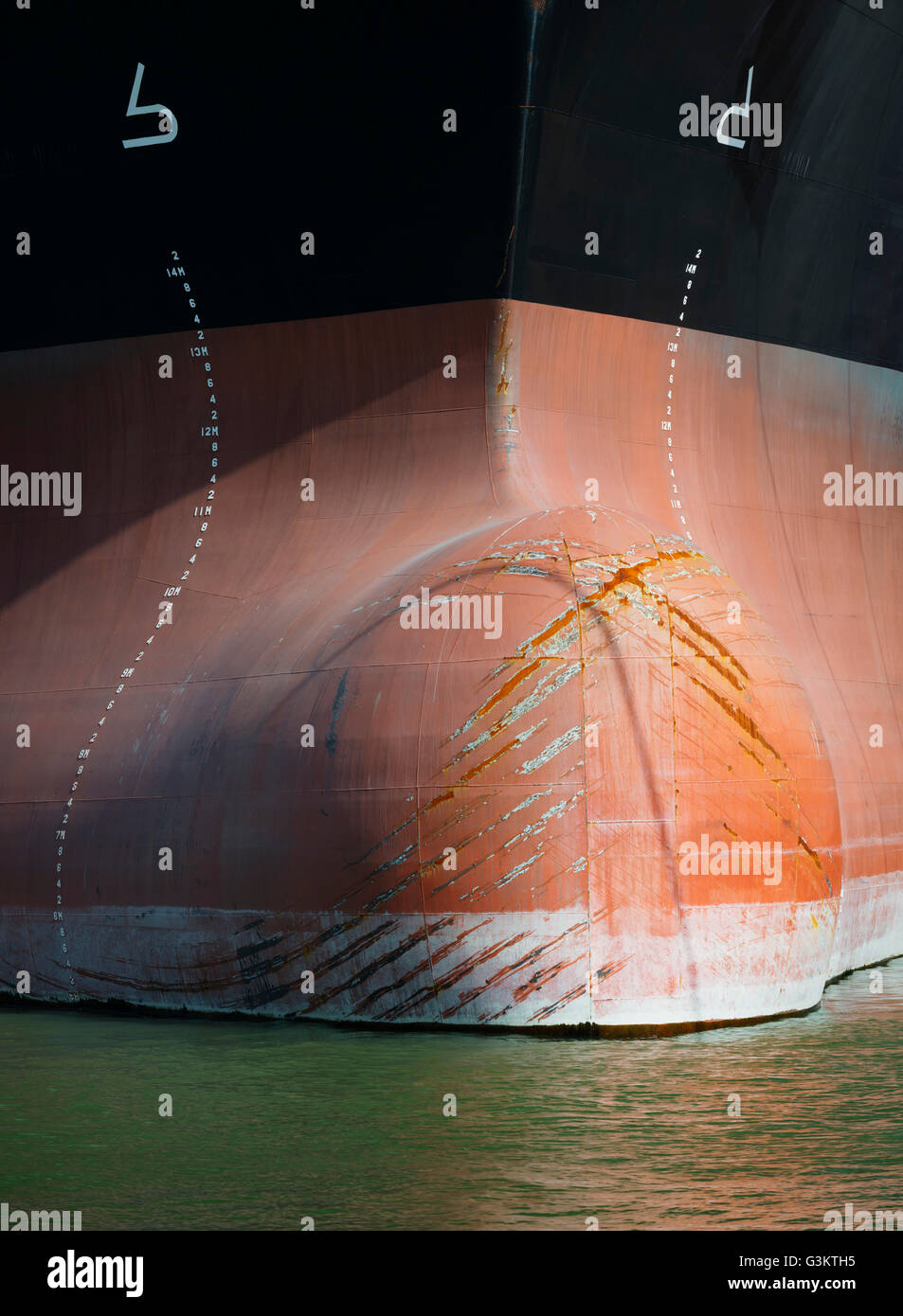 Ship bow view hi-res stock photography and images - Alamy