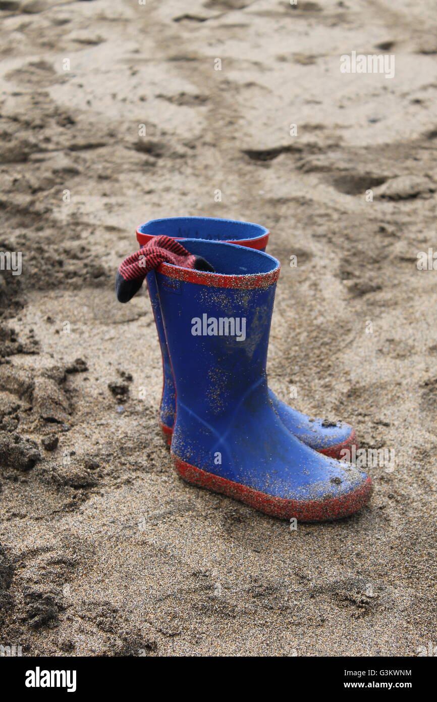On beach bedruthan steps hi-res stock photography and images - Alamy