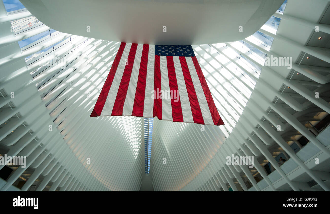 Flag world trade center hi-res stock photography and images - Alamy