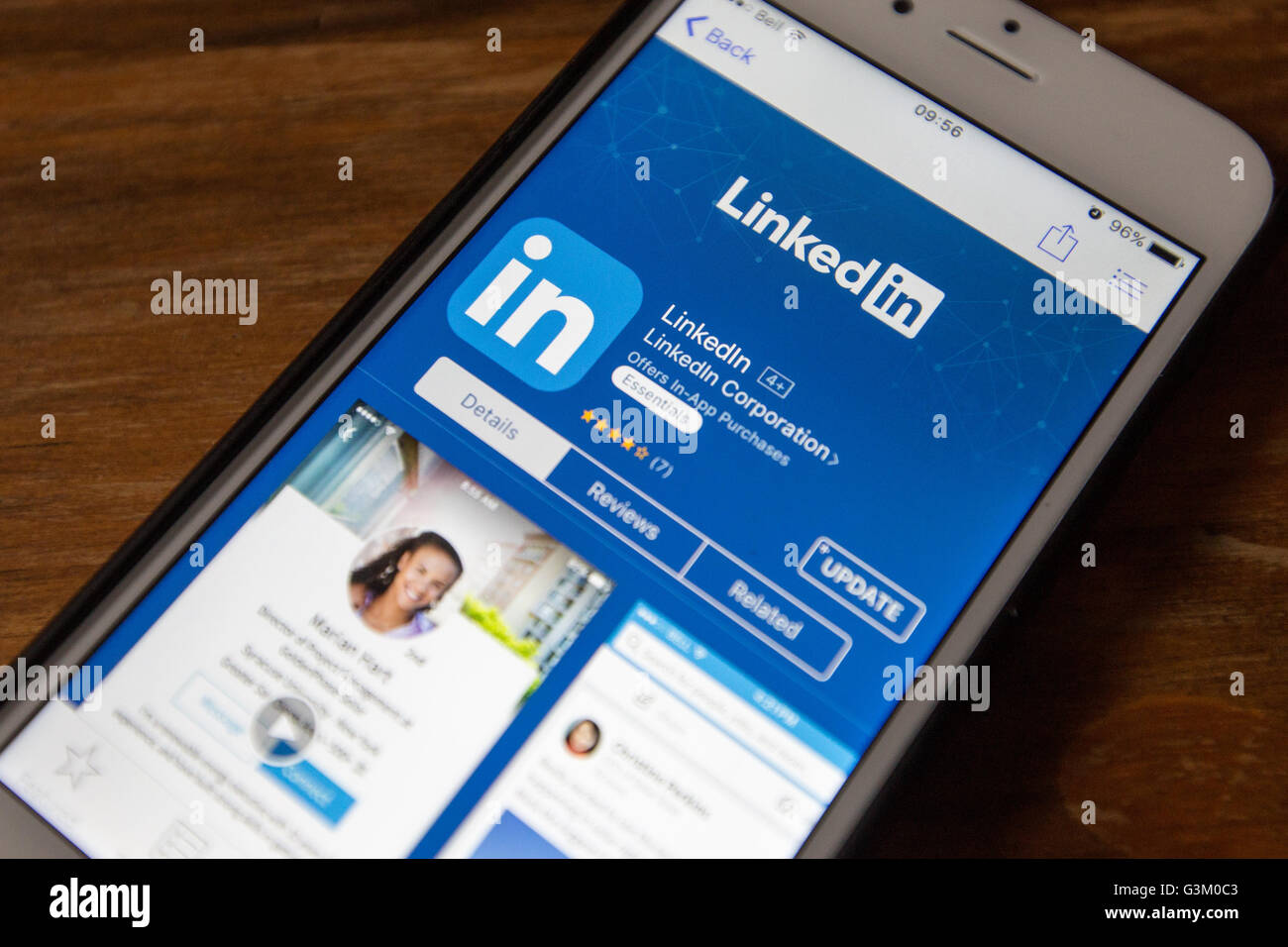 Iphone connections hi-res stock photography and images - Alamy