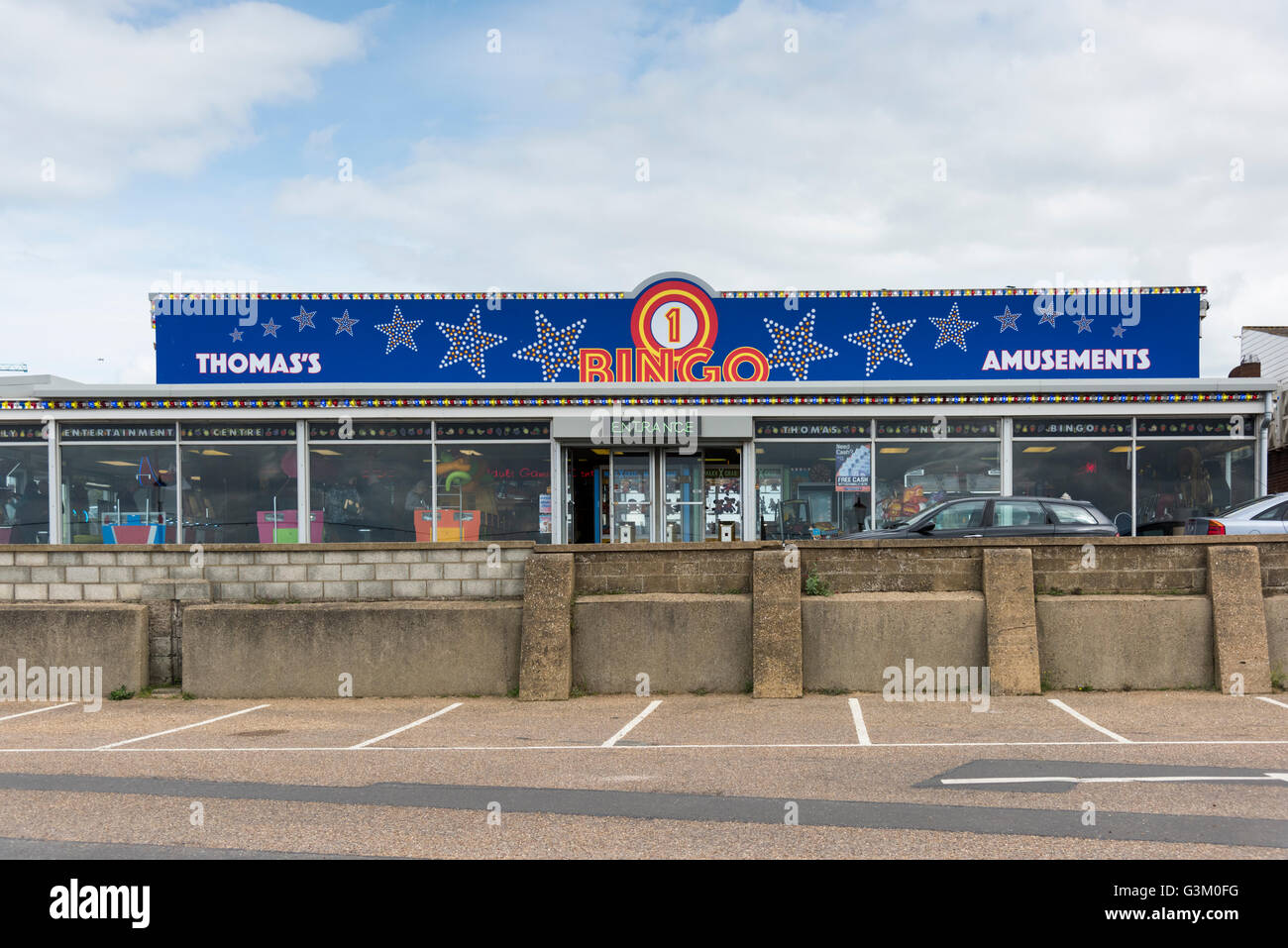 Thomas's bingo and amusement arcade at Hunstanton UK Stock Photo - Alamy