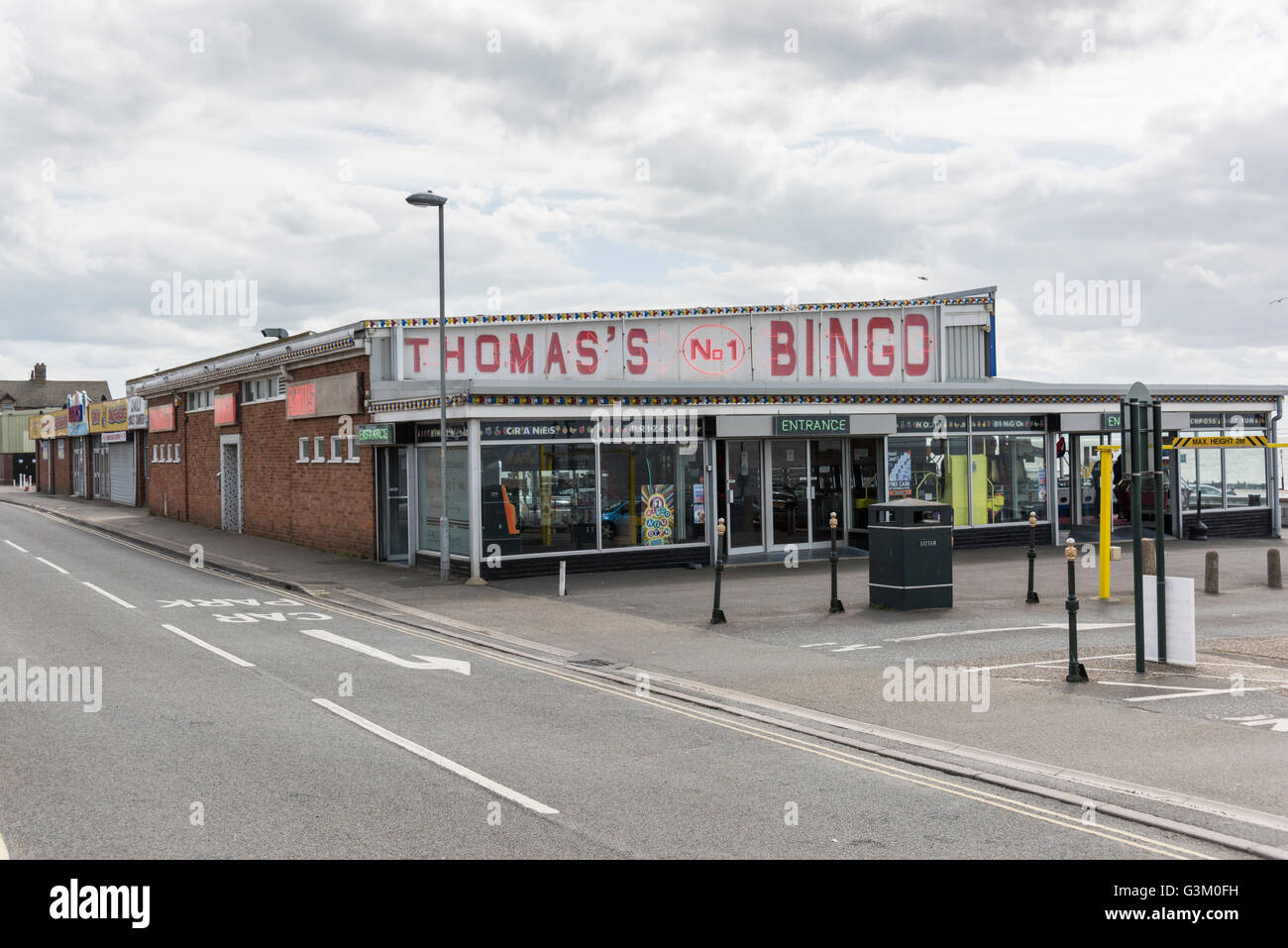 Thomas's bingo and amusement arcade at Hunstanton UK Stock Photo - Alamy