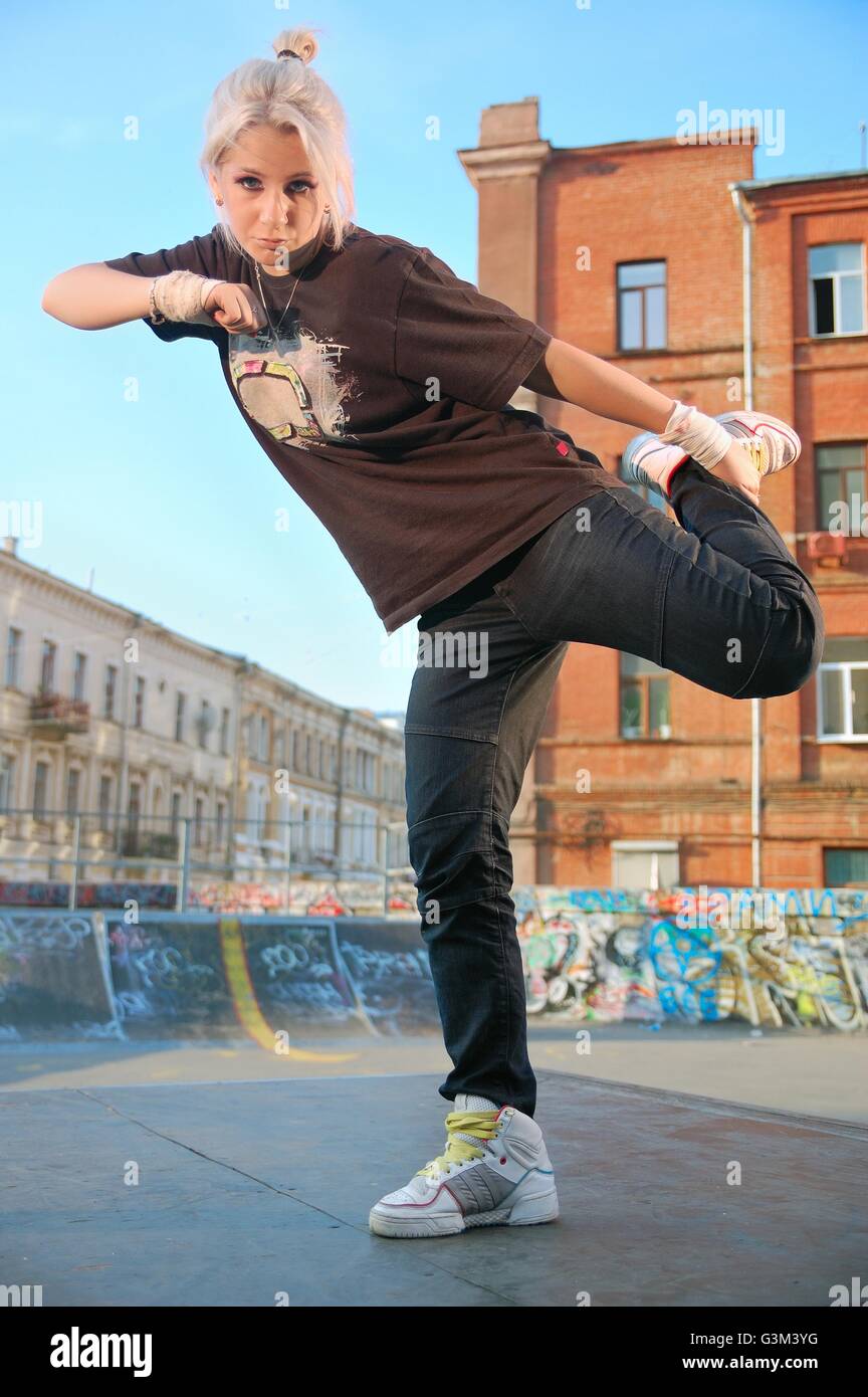 Young woman breakdancing Stock Photo - Alamy