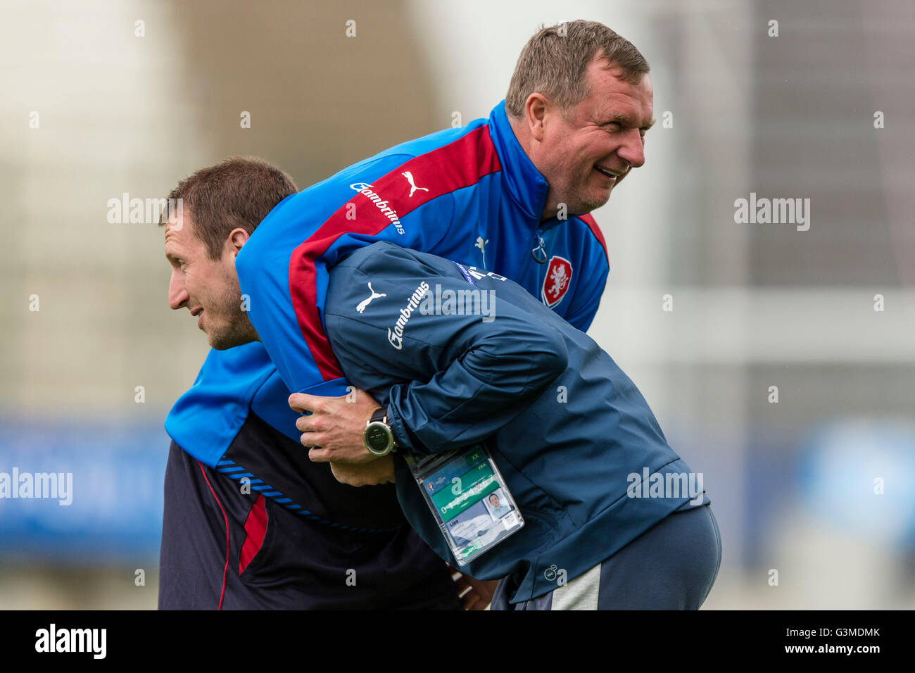 Tours, France. 11th June, 2016. Czech coach Pavel Vrba, left, and ...