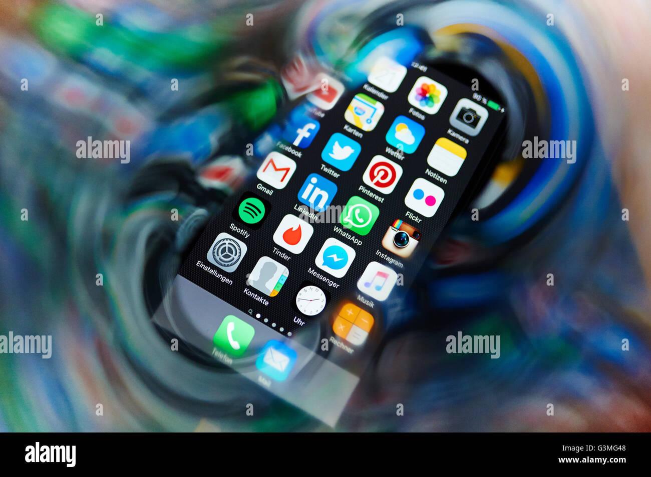 Displaying social media network apps on the screen of an iPhone 6 in ...