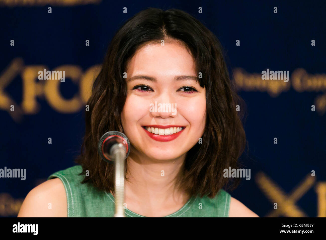 Actress fumi nikaido hi-res stock photography and images - Alamy