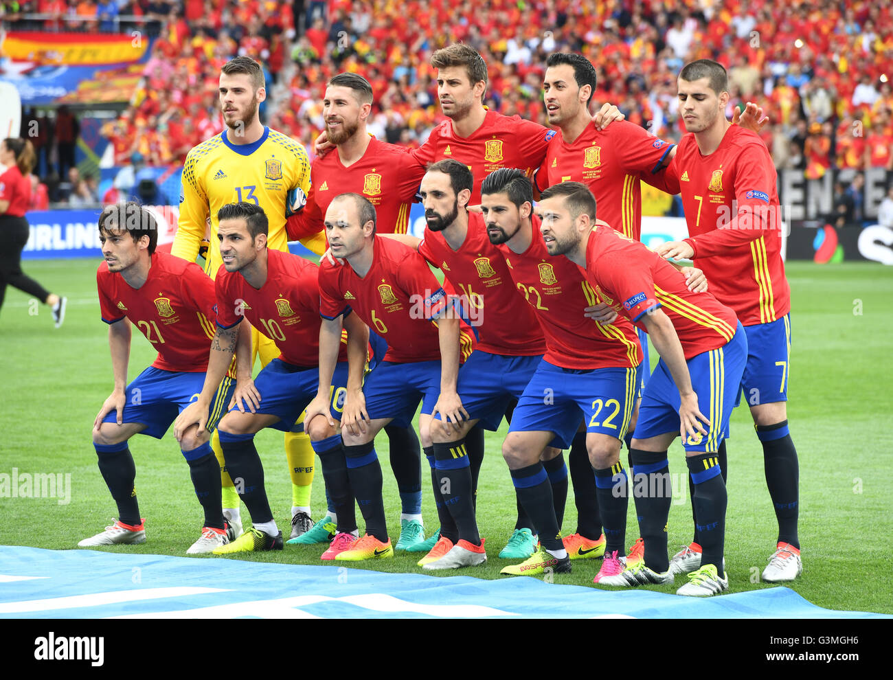 Spanish players line up before during the Group D soccer match of the ...