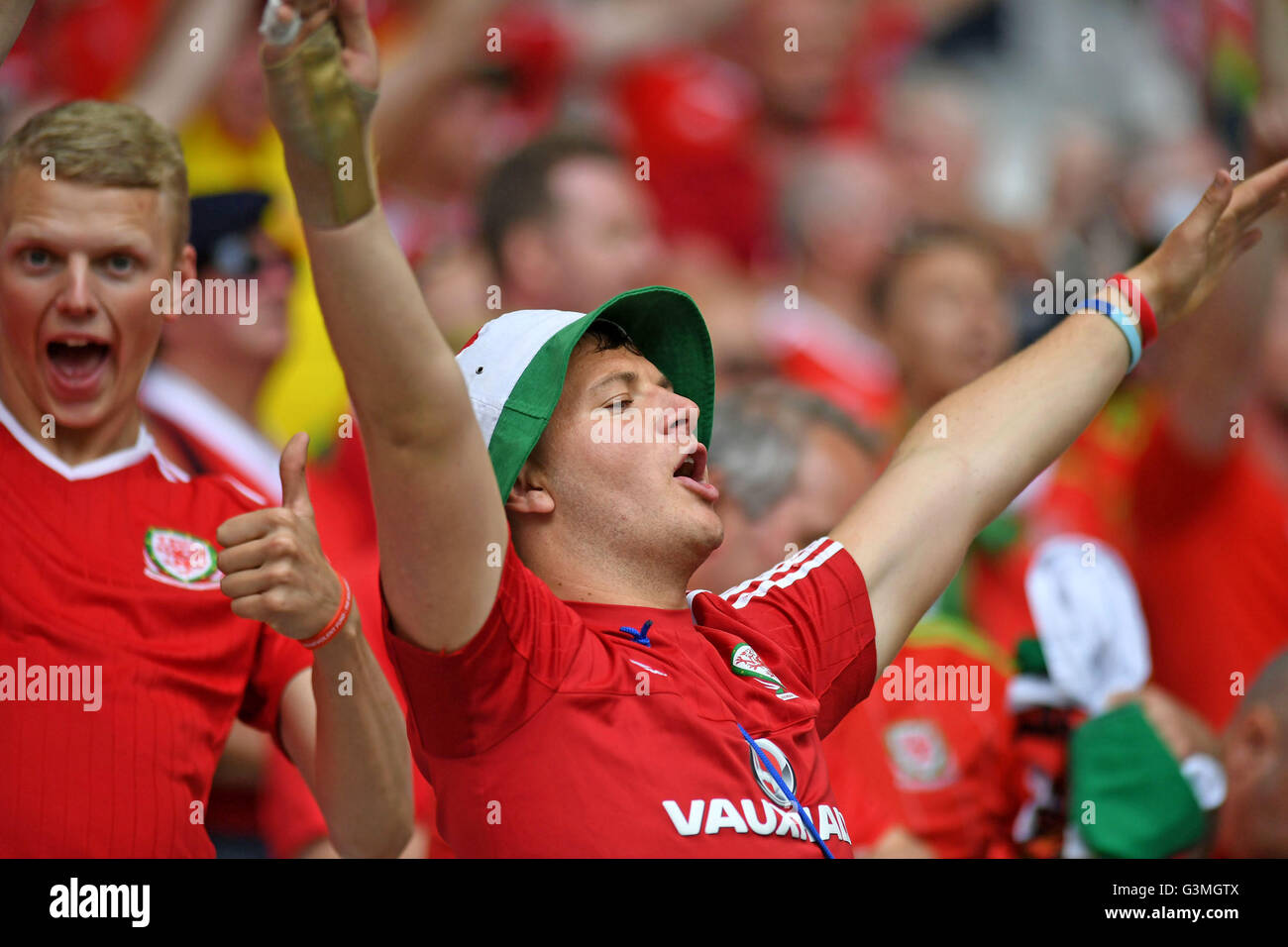 Welsh football fans in high spirits ahead of kick off before Wales v ...