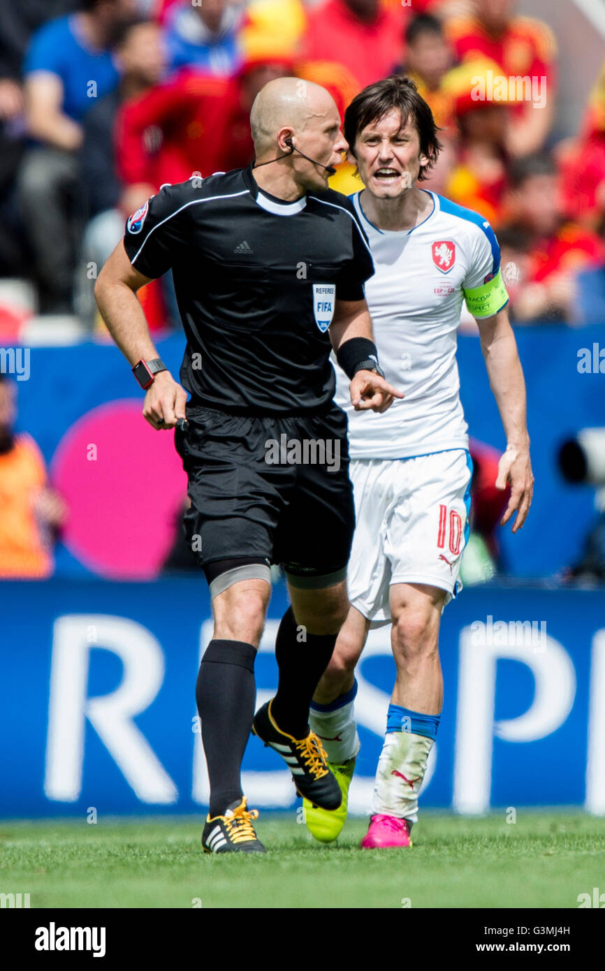 Referee tomas hi-res stock photography and images - Alamy