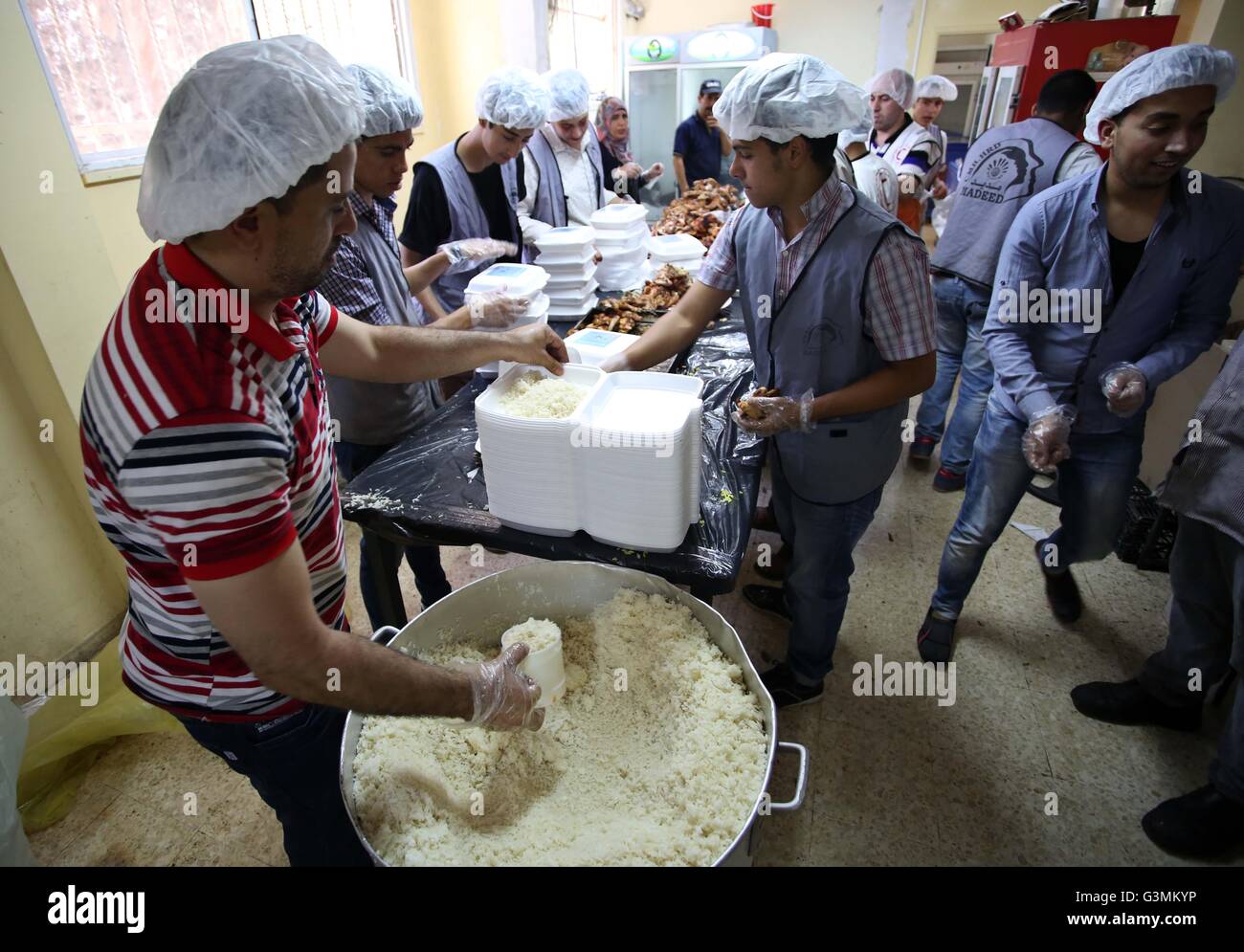 Palestinian breakfast hi-res stock photography and images - Alamy