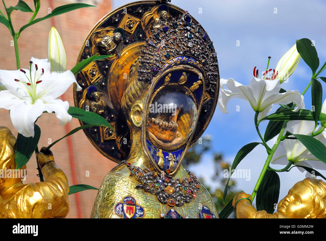 Padua, Italy. 13th June, 2016. Padova, thousands of pilgrims take part ...