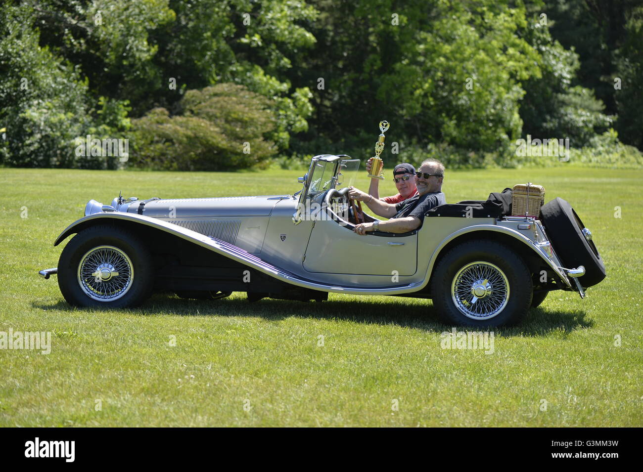 Westbury, New York, USA. June 12, 2016. MARK OFFENBERG, of Valley ...