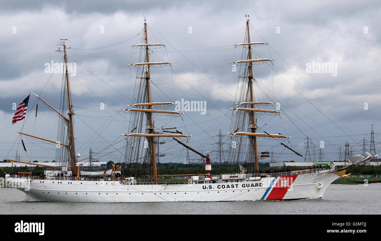 Uscg eagle hi-res stock photography and images - Alamy