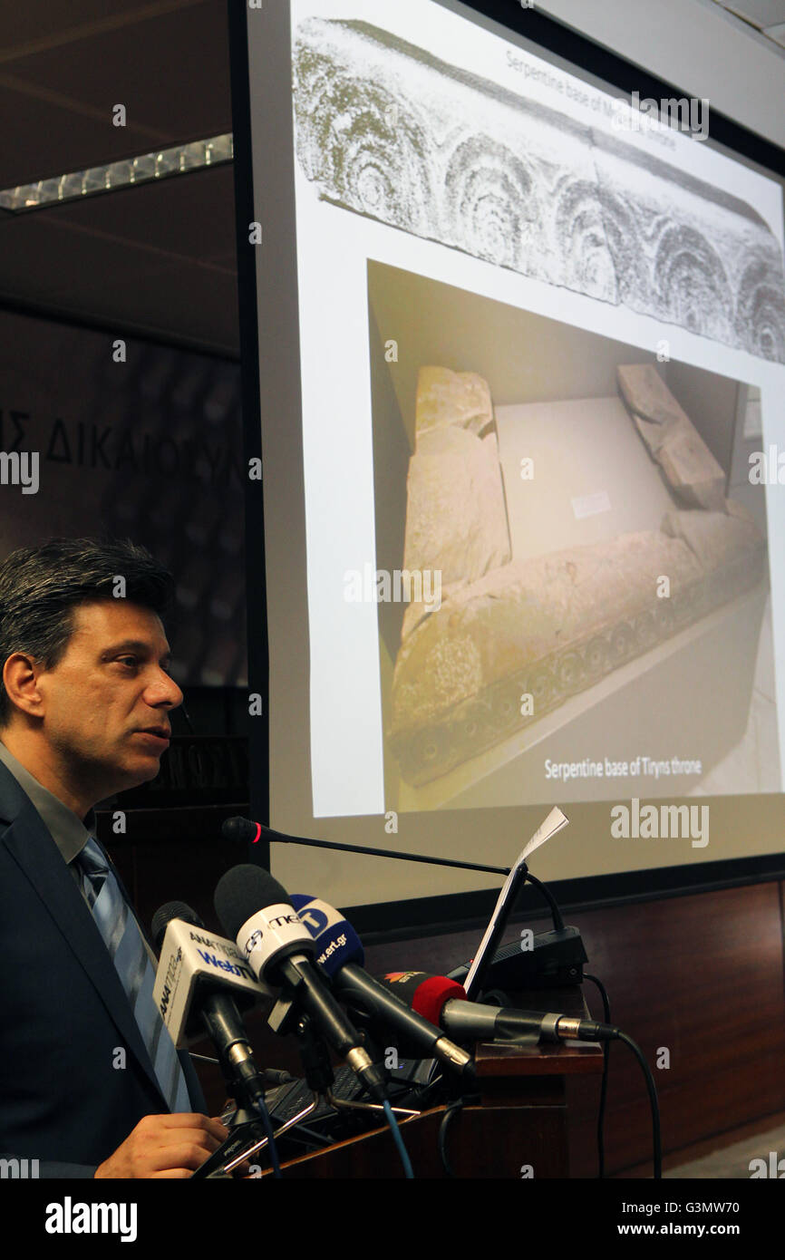 Professor of archaeology hi-res stock photography and images - Alamy