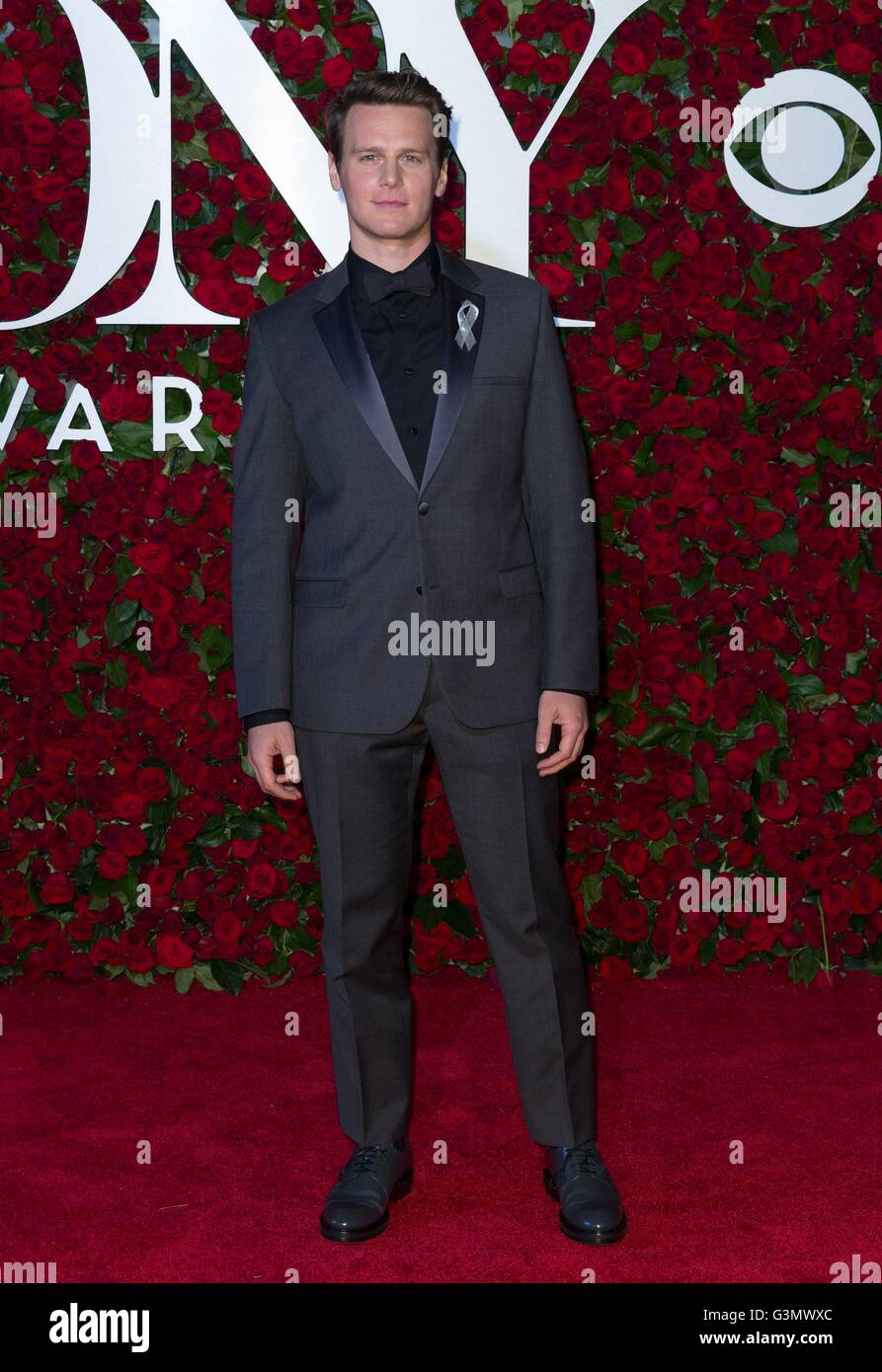 Jonathan Groff at arrivals for 70th Annual Tony Awards 2016 - Arrivals ...