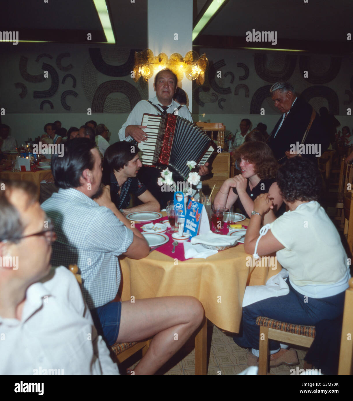 70er jahre bar hi-res stock photography and images - Alamy