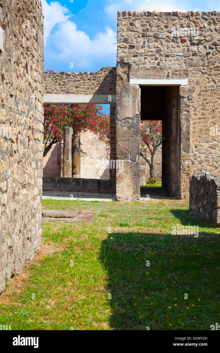 Modern buildings pompeii hi-res stock photography and images - Alamy
