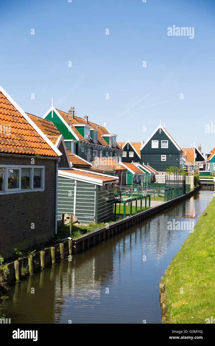 Old fishing green cottages on the island of Marken Netherlands Stock ...