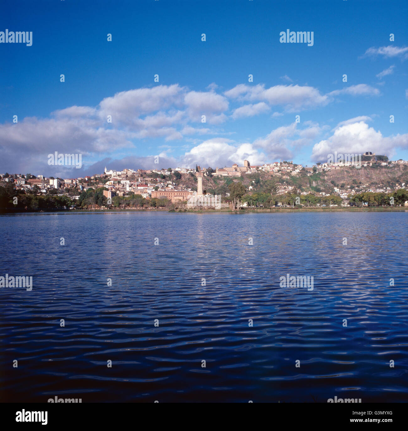 Aussicht auf Antananarivo am Lac Anosy auf Madagaskar, Madagaskar 1989 ...