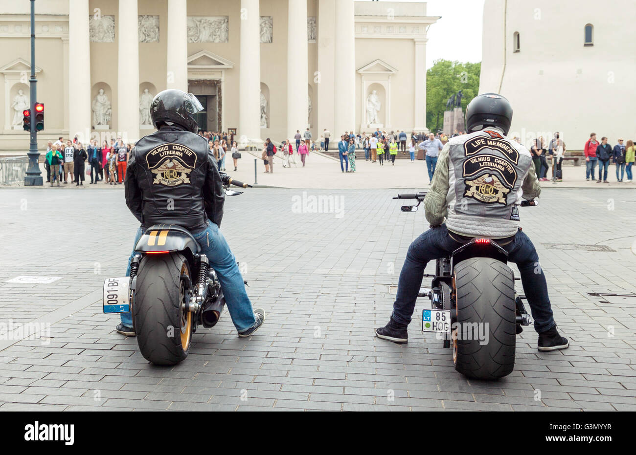 Two riders on Harley Davidson bikes on the street Stock Photo - Alamy