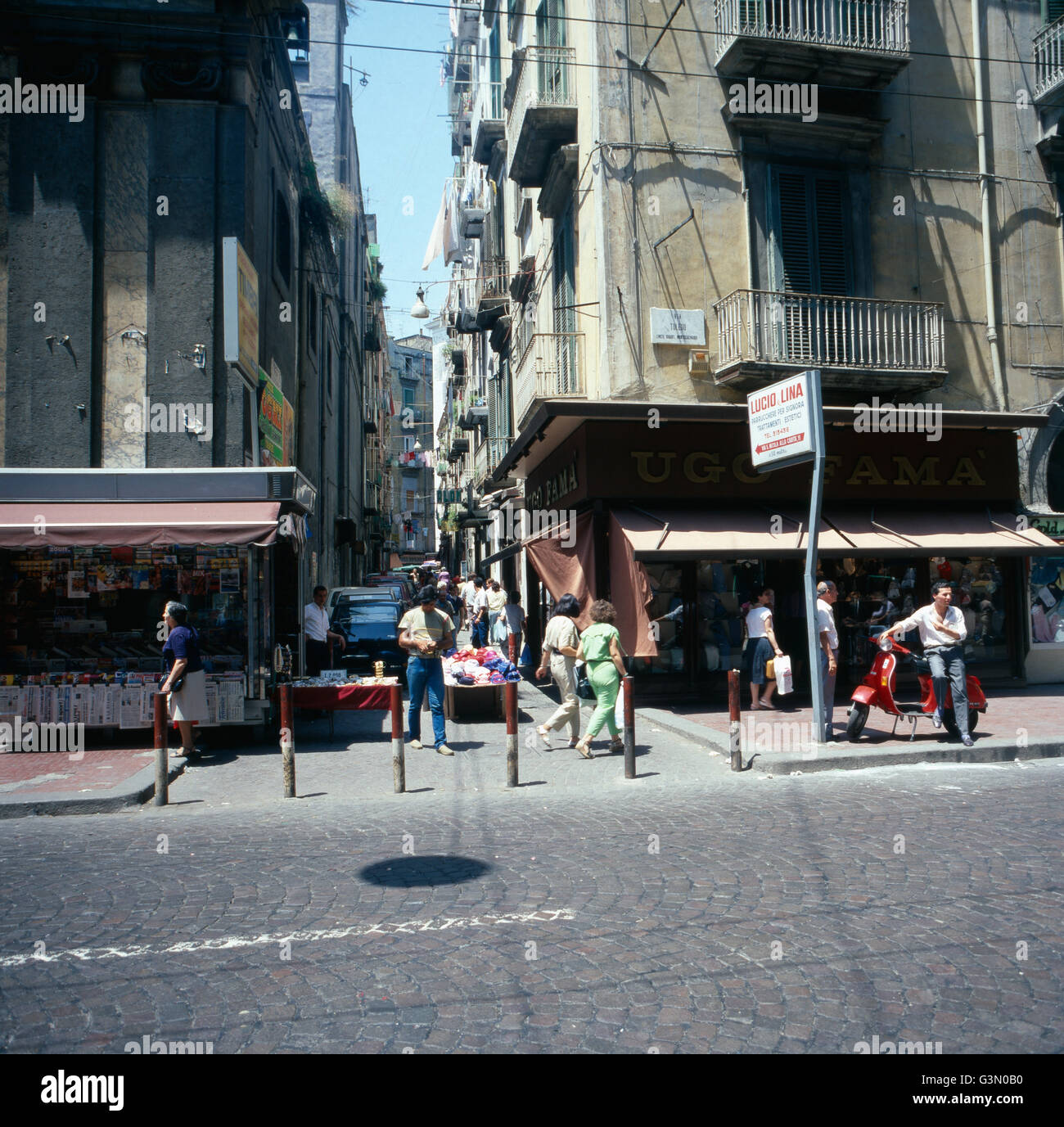 Scooter italy 1980s hi-res stock photography and images - Alamy