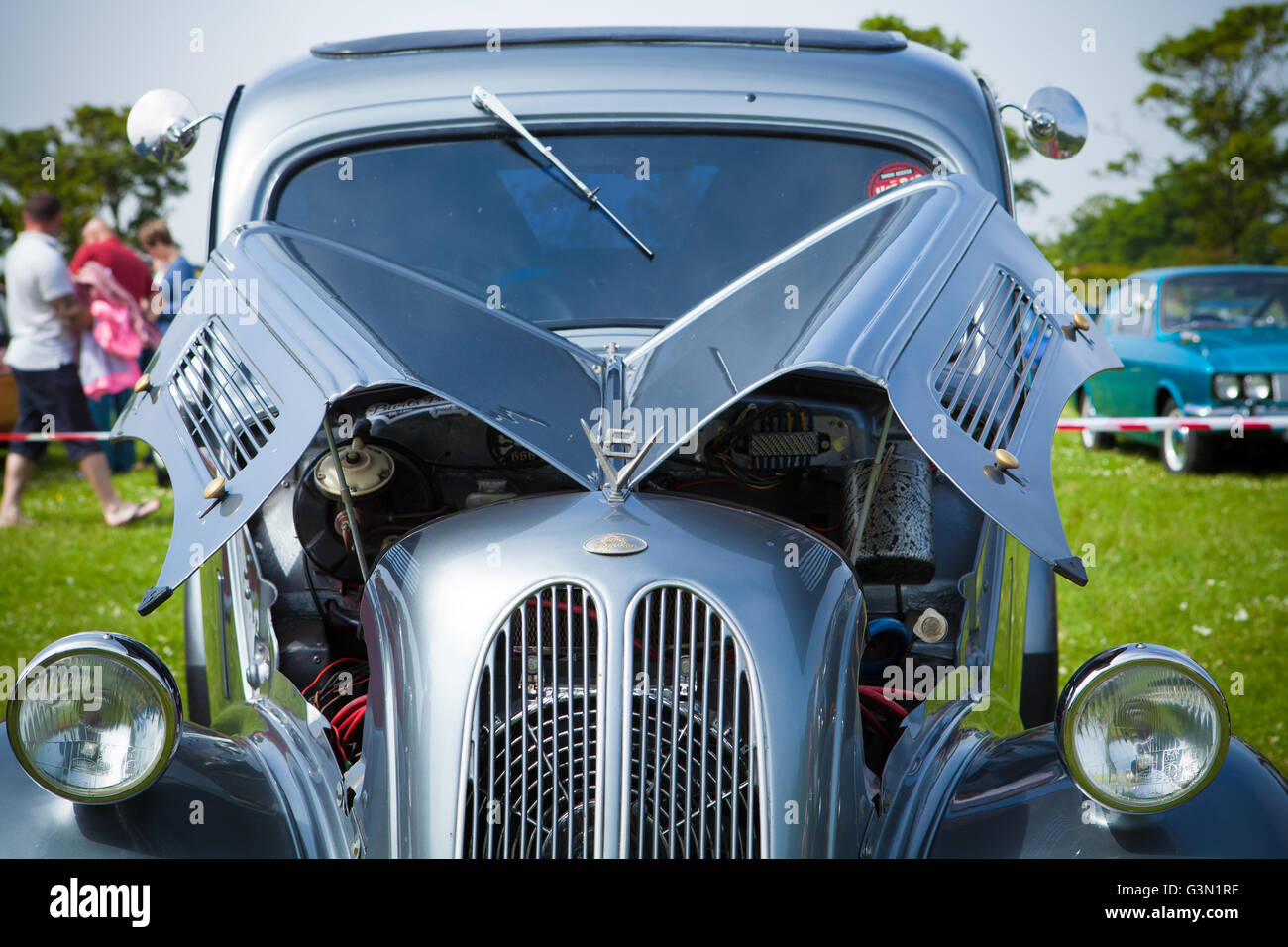 Hull car hi-res stock photography and images - Alamy