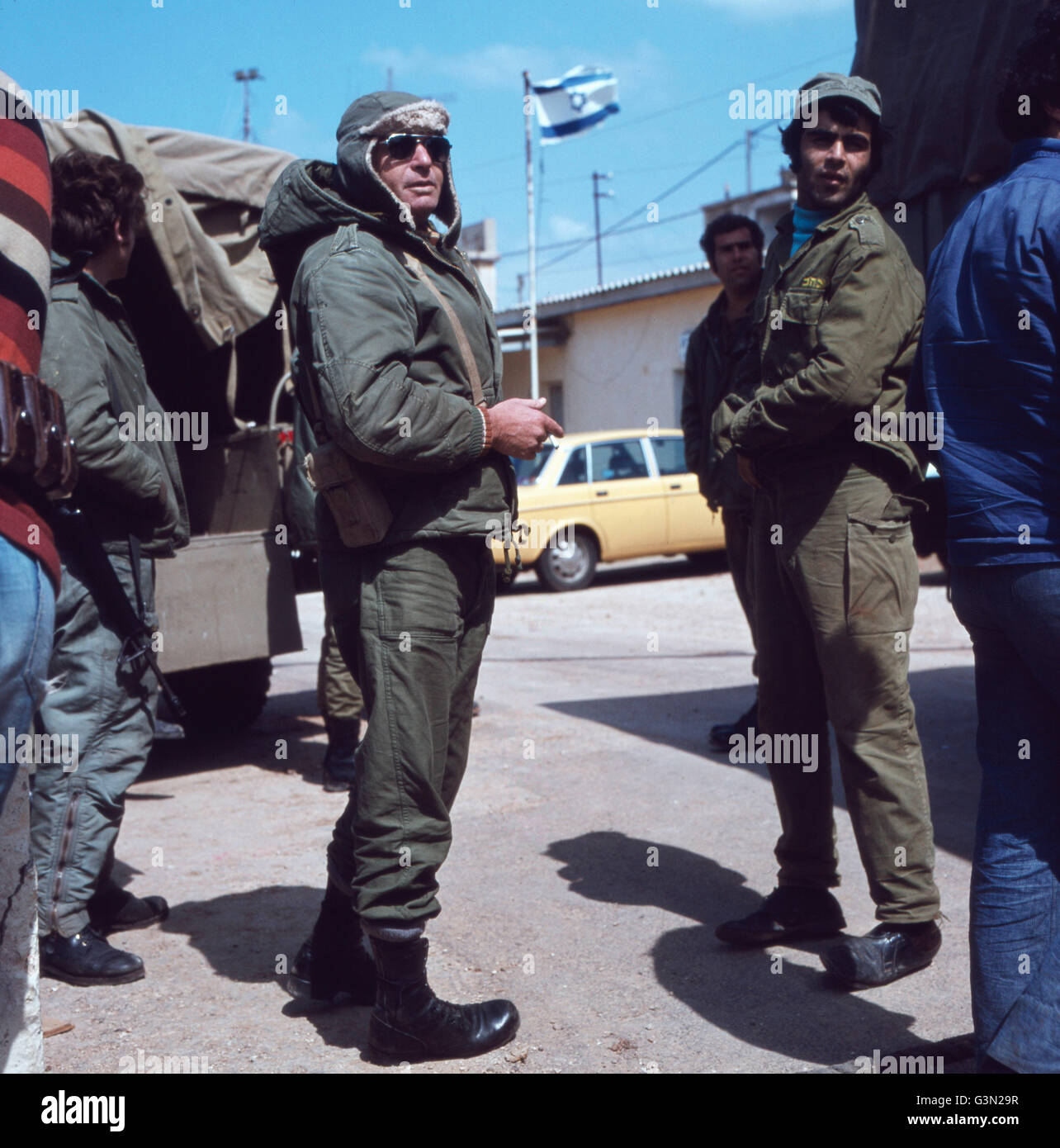 Israel soldier 1970s hi-res stock photography and images - Alamy