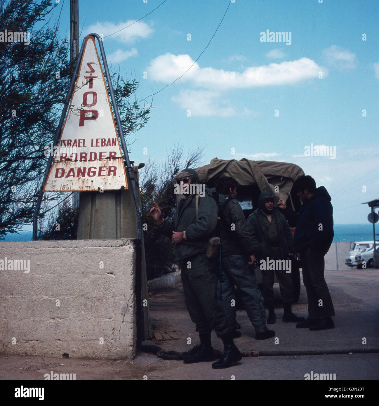 Israel soldier 1970s hi-res stock photography and images - Alamy